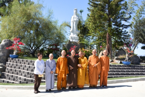 Visiting Dai Dang Zen Monastery, Bonsall, California, US