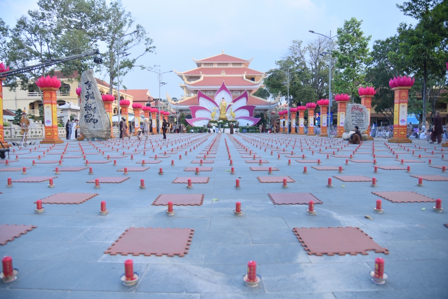 Trước Giờ "G" đêm hoa đăng kỷ niệm đức Phật A-di-đà