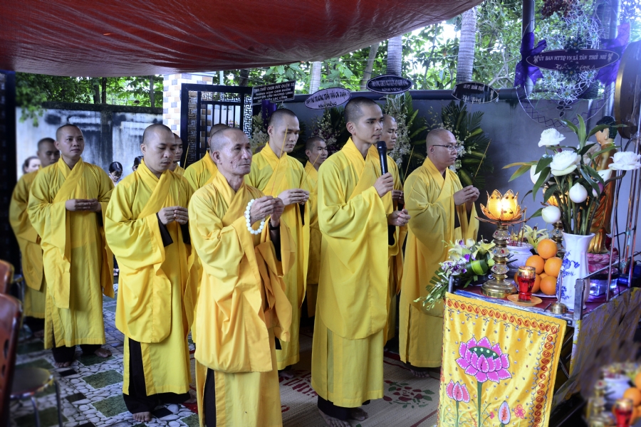 Viếng tang lễ chú Lê Trọng Thắng, huynh trưởng GĐPT